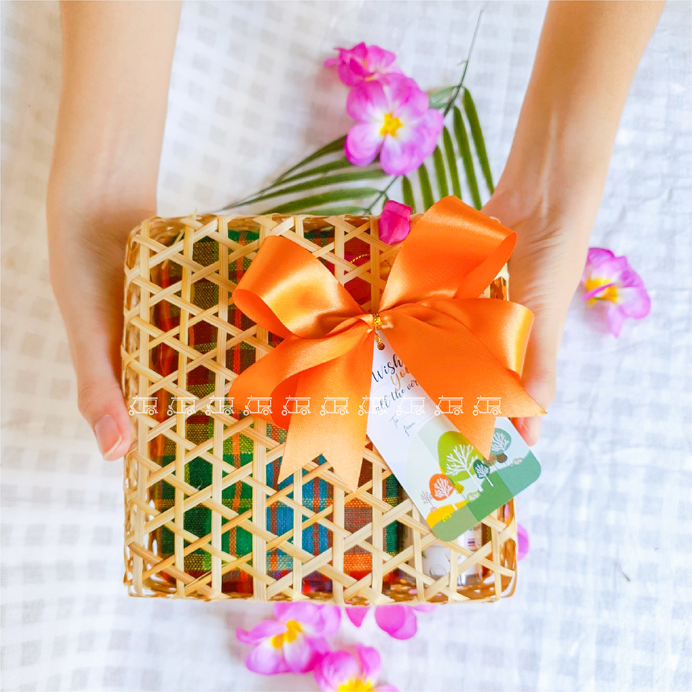 Thai Gift Set ราคาถูก 197 บาท - สินค้าขนม ของกิน ร้านขายของชำ - *ส่งฟรี ...