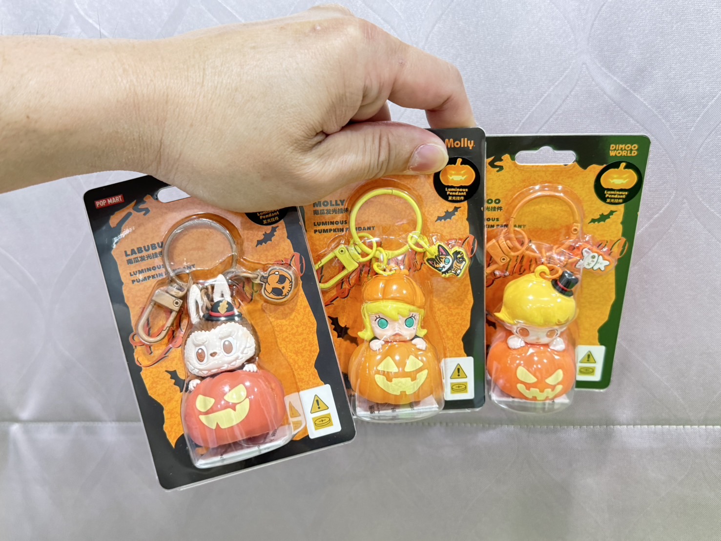 POPMART พวงกุญแจ Halloween Dimoo, Molly, Labubu ของแท้ 100% พร้อมส่ง
